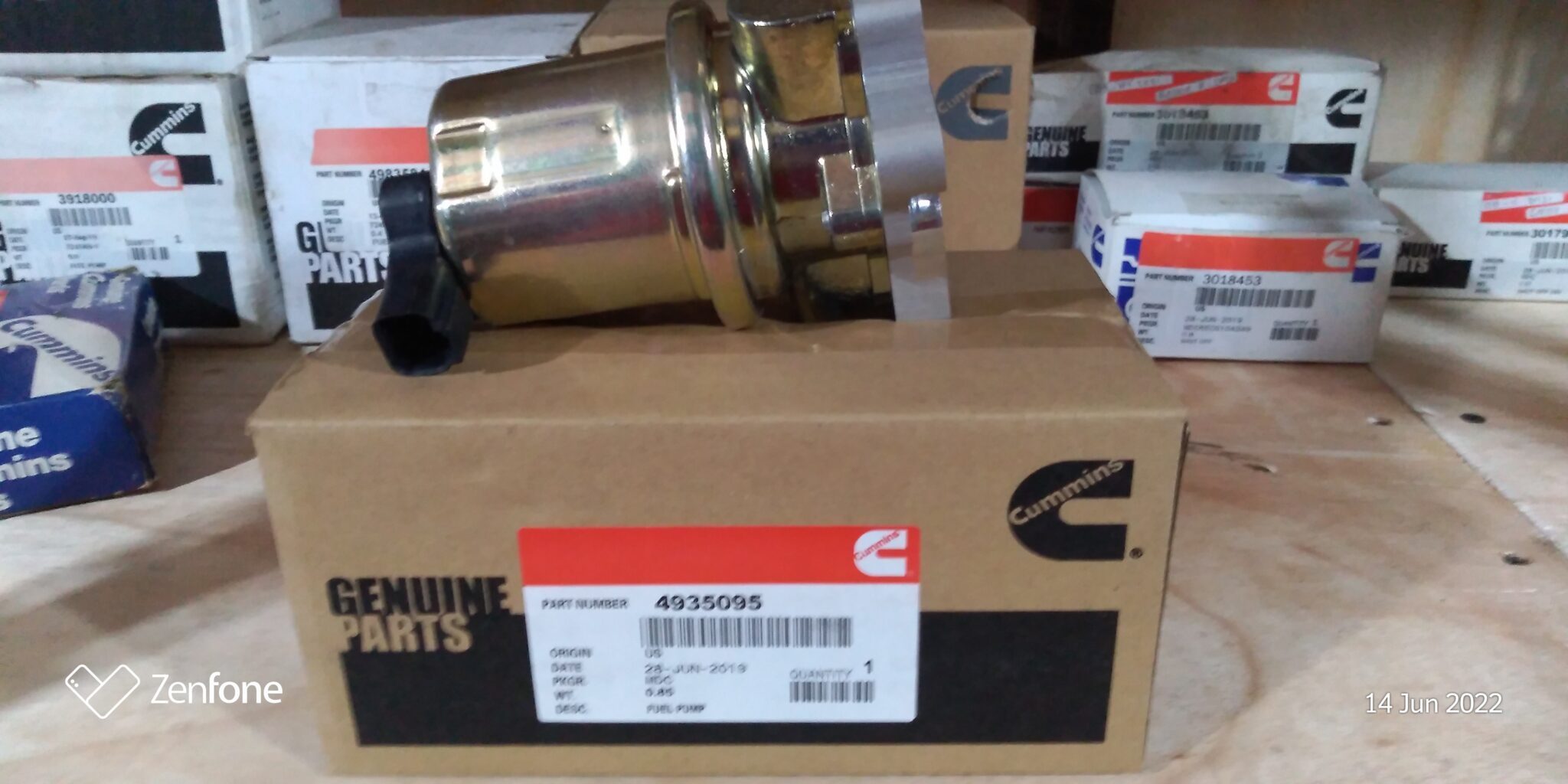 FUEL TRANSFER PUMP, PN. 4935095 CUMMINS - CV Tunas Sumatera Lampung